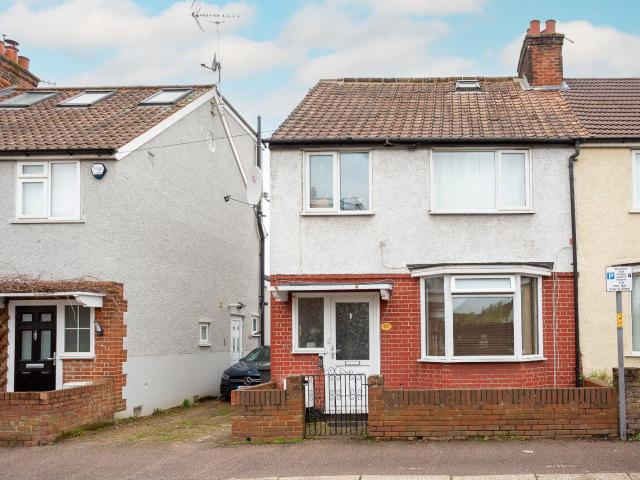 4 Bedrooms House semi detached for Rent in Greatham Road | Foxtons