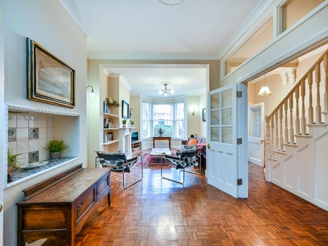 4 Bedrooms House terraced for Rent in Twickenham | Foxtons