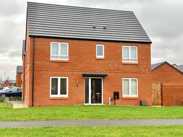 4 bedrooms house to rent