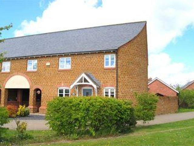 4 Bedrooms Link detached house for rent in Broughton Road, Mawsley Village, Kettering, Northants NN14