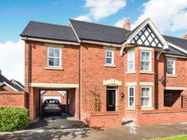 4 Bedrooms Link detached house for sale in Crowsley Road, Kempston, Bedford MK42
