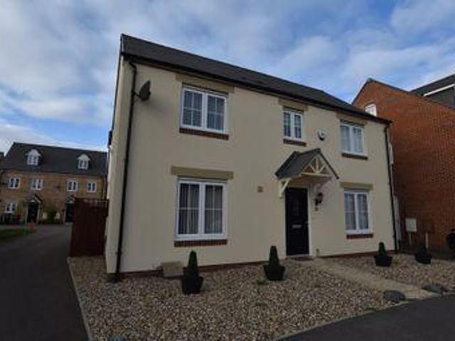 4 Bedrooms Link detached house for sale in Kingfisher Road, Wixams, Bedford MK42