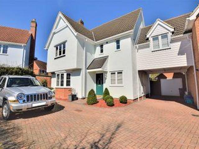 4 Bedrooms Link detached house for sale in Holly Close, Dunmow CM6