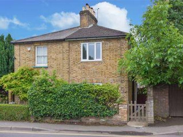 4 Bedrooms Semi detached house for rent in Colham Mill Road, West Drayton, Middlesex UB7