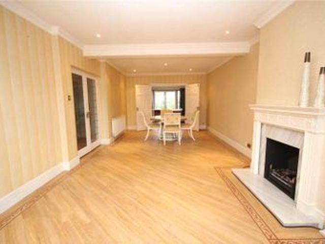 4 Bedrooms Semi detached house for rent in Copthall Drive, London NW7