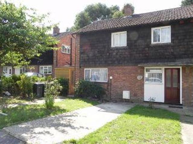 4 Bedrooms Semi detached house for rent in Cabell Road, Guildford GU2