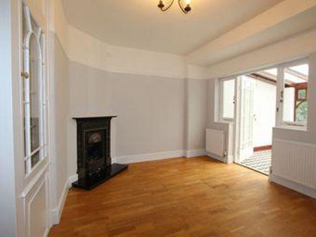 4 Bedrooms Semi detached house for rent in Cecil Road, Enfield EN2