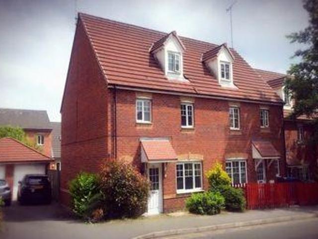 4 Bedrooms Semi detached house for rent in Charminster Drive, Manchester M8