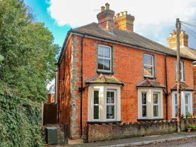 4 Bedrooms Semi detached house for rent in Chestnut Road, Guildford GU1