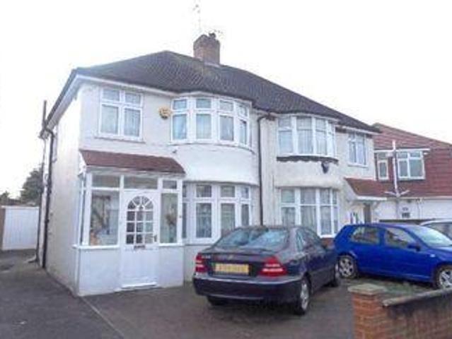 4 Bedrooms Semi detached house for rent in Clairvale Road, Heston, Hounslow TW5