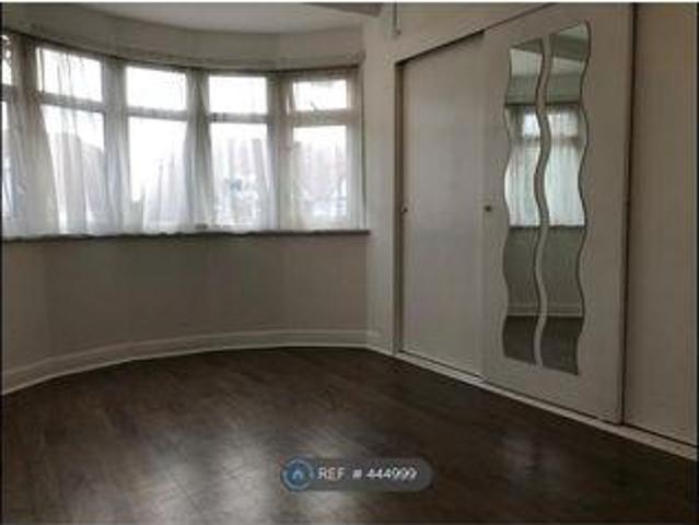 4 Bedrooms Semi detached house for rent in Cranmer Avenue, Hove BN3