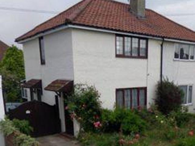 4 Bedrooms Semi detached house for rent in Crossway, Hayes UB3