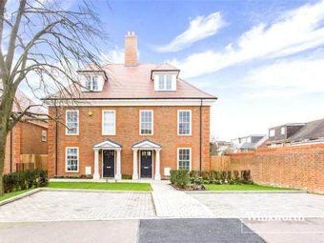 4 Bedrooms Semi detached house for rent in Amberden Avenue, Finchley, London N3