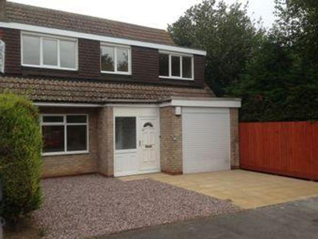 4 Bedrooms Semi detached house for rent in Ambleside Walk, North Anston, Sheffield S25