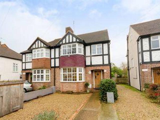 4 Bedrooms Semi detached house for rent in Ancaster Crescent, Motspur Park KT3