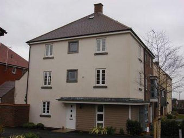 4 Bedrooms Semi detached house for rent in Appleton Drive, Basingstoke RG24