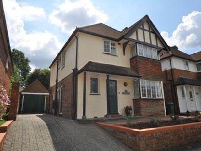 4 Bedrooms Semi detached house for rent in Ashenden Road, Guildford, Surrey GU2