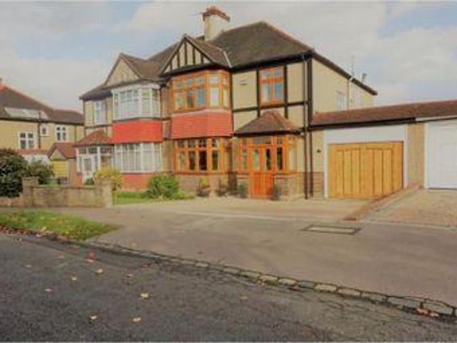 4 Bedrooms Semi detached house for rent in Barnfield Avenue, Shirley CR0