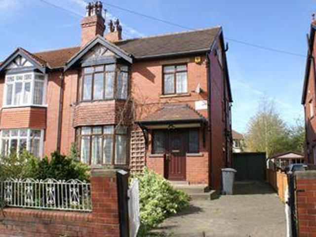 4 Bedrooms Semi detached house for rent in Becketts Park Drive, Headingley, Leeds LS6
