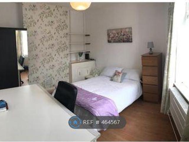 4 Bedrooms Semi detached house for rent in Bede Street, Leicester LE3