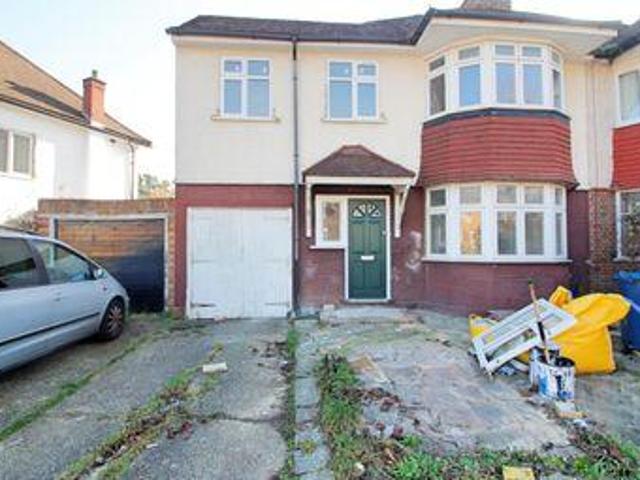 4 Bedrooms Semi detached house for rent in Beechcroft Avenue, Harrow HA2