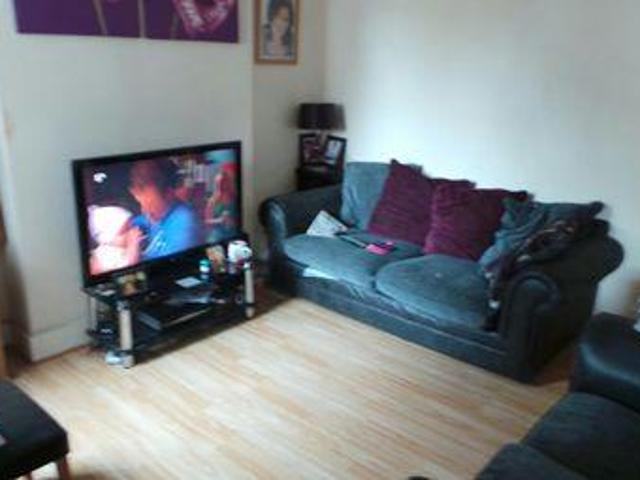 4 Bedrooms Semi detached house for rent in Belgrave Road, Walthomstow E17