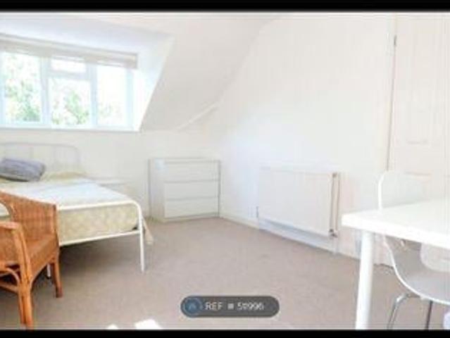 4 Bedrooms Semi detached house for rent in Broomfield, Guildford GU2