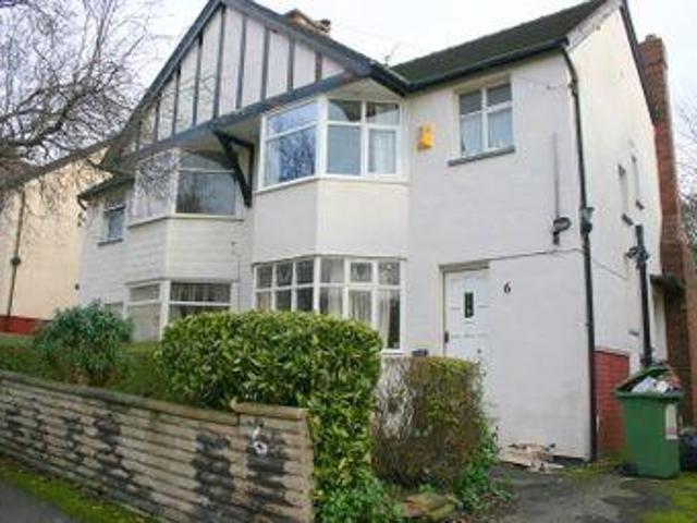4 Bedrooms Semi detached house for rent in Buckingham Avenue, Hyde Park, Leeds LS6