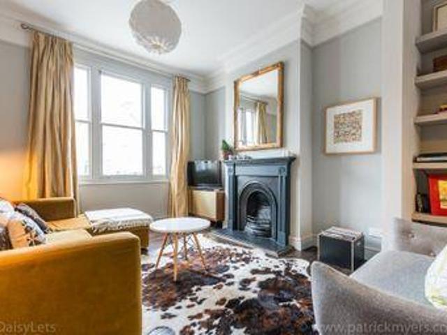 4 Bedrooms Semi detached house for rent in Goodrich Road, London SE22