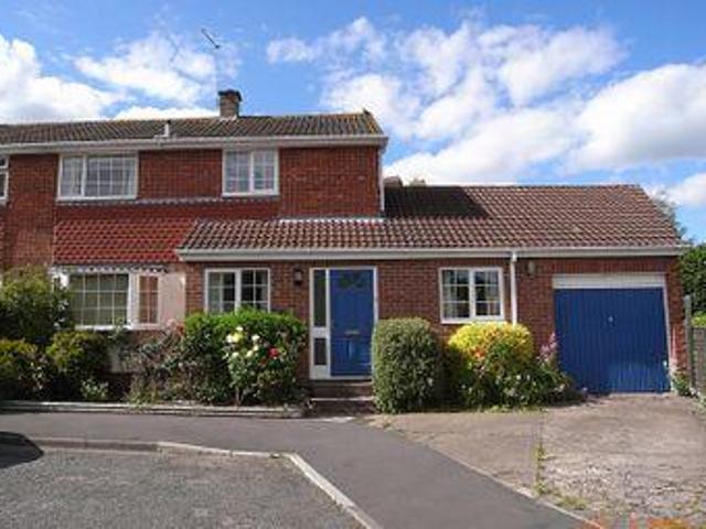 4 Bedrooms Semi detached house for rent in Grafton Close, Malvern WR14