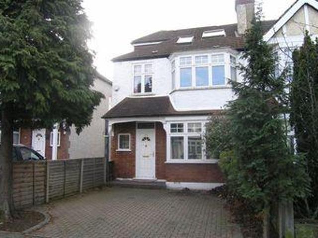 4 Bedrooms Semi detached house for rent in Greenway, Raynes Park SW20