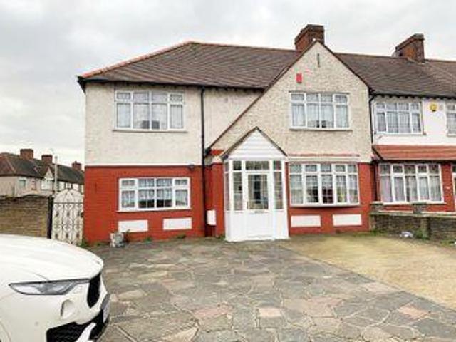 4 Bedrooms Semi detached house for rent in Downham Way, Bromley BR1