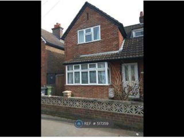 4 Bedrooms Semi detached house for rent in Deerbarn Road, Guildford GU2
