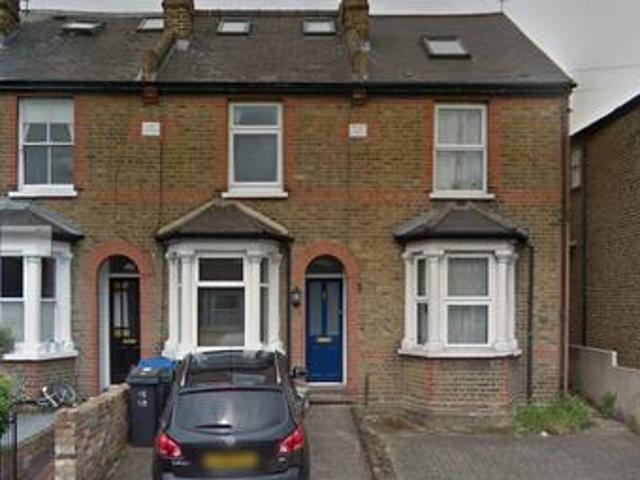 4 Bedrooms Semi detached house for rent in East Road, Kingston Upon Thames KT2