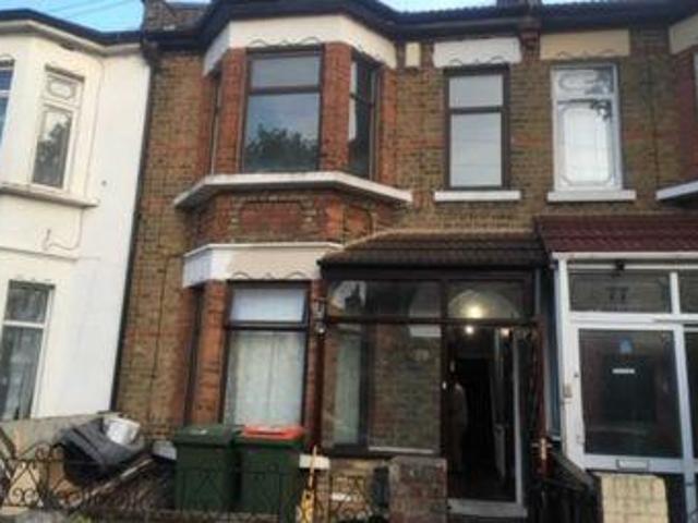 4 Bedrooms Semi detached house for rent in Elizabeth Road, London E6