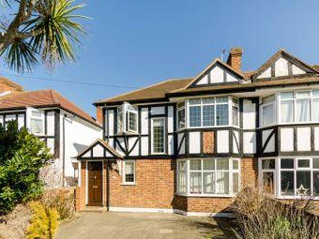 4 Bedrooms Semi detached house for rent in Hollybush Road, Kingston KT2