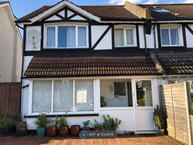 4 Bedrooms Semi detached house for rent in Hillside Gardens, Wallington SM6