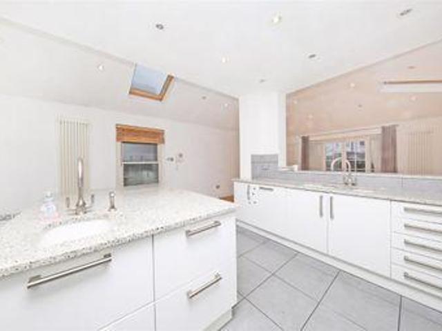 4 Bedrooms Semi detached house for rent in Johns Avenue, London NW4