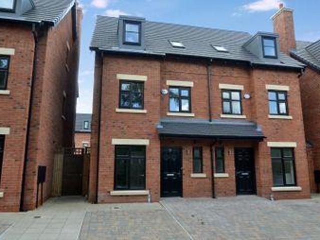 4 Bedrooms Semi detached house for rent in Old Boatyard Lane, Worsley, Manchester, Greater Manchester M28