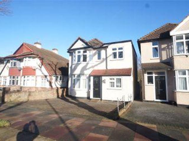 4 Bedrooms Semi detached house for rent in Old Farm Avenue, Sidcup DA15
