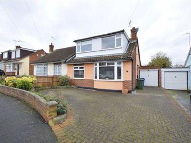 4 Bedrooms Semi detached house for rent in Langdon Way, Corringham, Essex SS17