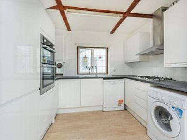 4 Bedrooms Semi detached house for rent in Morden Road, London SW19