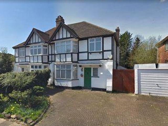 4 Bedrooms Semi detached house for rent in Manor Road, Barnet EN5
