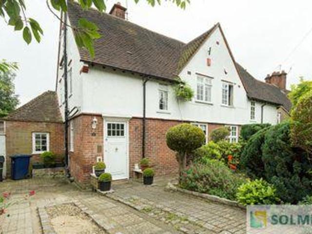 4 Bedrooms Semi detached house for rent in Midholm, Hampstead Garden Suburb, London NW11