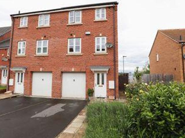 4 Bedrooms Semi detached house for rent in Myrtle Close, Sheffield S2