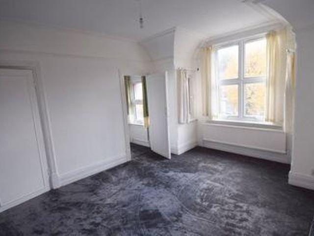 4 Bedrooms Semi detached house for rent in Napier Road, Wembley HA0