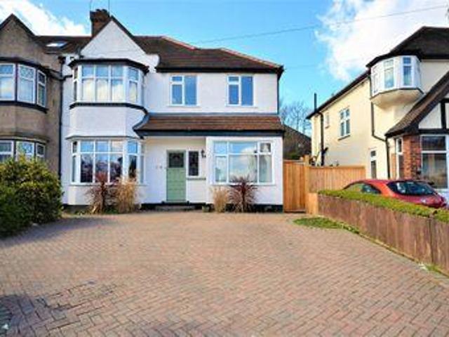 4 Bedrooms Semi detached house for rent in New Farm Avenue, Bromley BR2