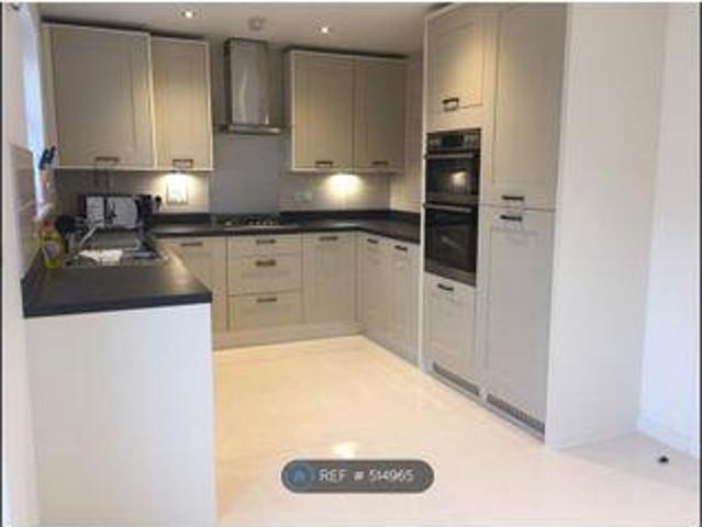 4 Bedrooms Semi detached house for rent in Scarlet Road, Erith DA8