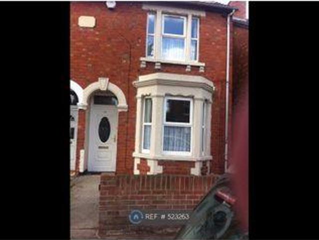 4 Bedrooms Semi detached house for rent in Seymour Road, Gloucester GL1