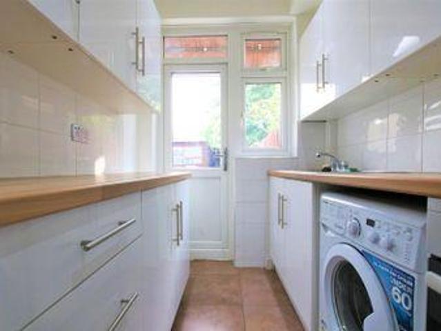 4 Bedrooms Semi detached house for rent in Seely Road, London SW17